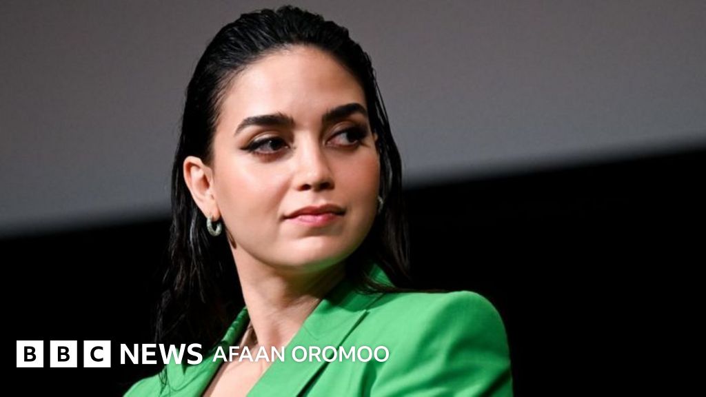 Taatoon Holiiwood gocha Israa'el waan balaaleffatteef hojii fiilmiirraa ittifamte - BBC News ...