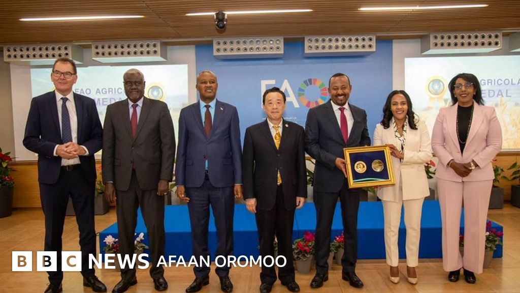 Badhaasni MM Abiy Ahimed fudhatan 'Agricola Medal' maali? - BBC News ...