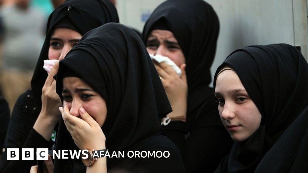 Iraaq haleellaa boombiin namoota 300 ajjeestan jechuun namoota sadii fanniste - BBC News Afaan ...