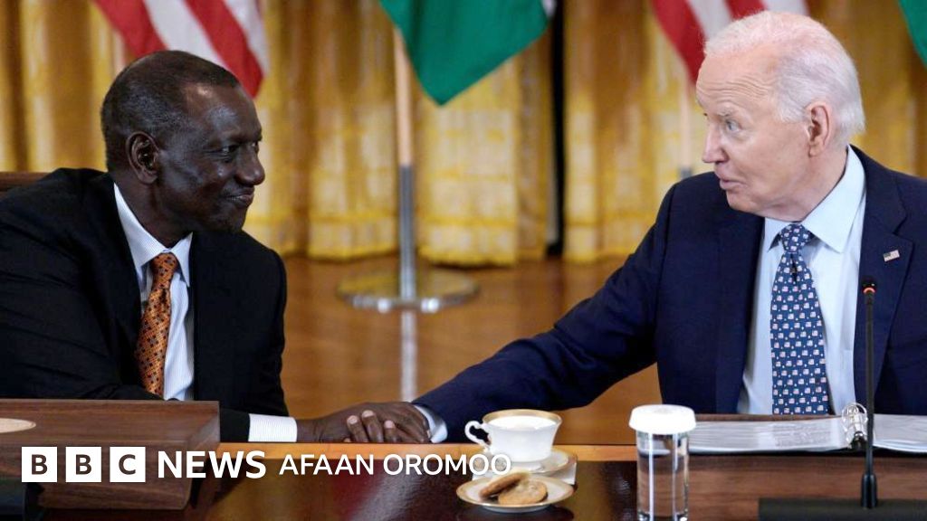 Bulchiinsi Baayiden waamicha 'kabaja olaanaa' Afrikaa isa jalqabaaf ...