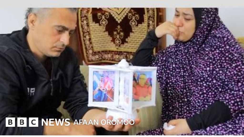 'Nagaan Gaazaafi addunyaa maraaf akka ta'u barbaadna' - BBC News Afaan ...