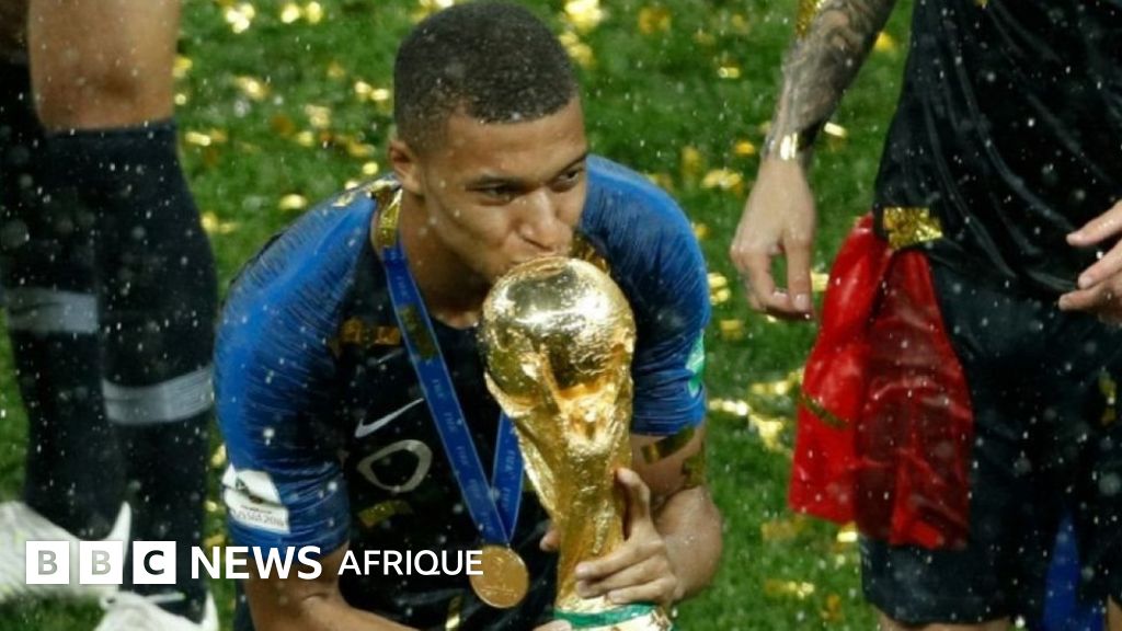 Kylian Mbappé élu joueur français de l'année par France Football - BBC ...