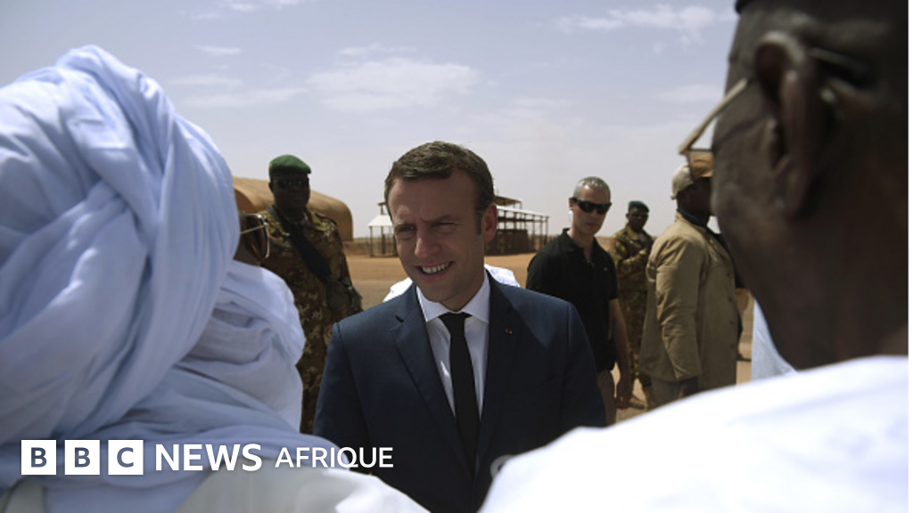 Emmanuel Macron en visite au Mali - BBC News Afrique