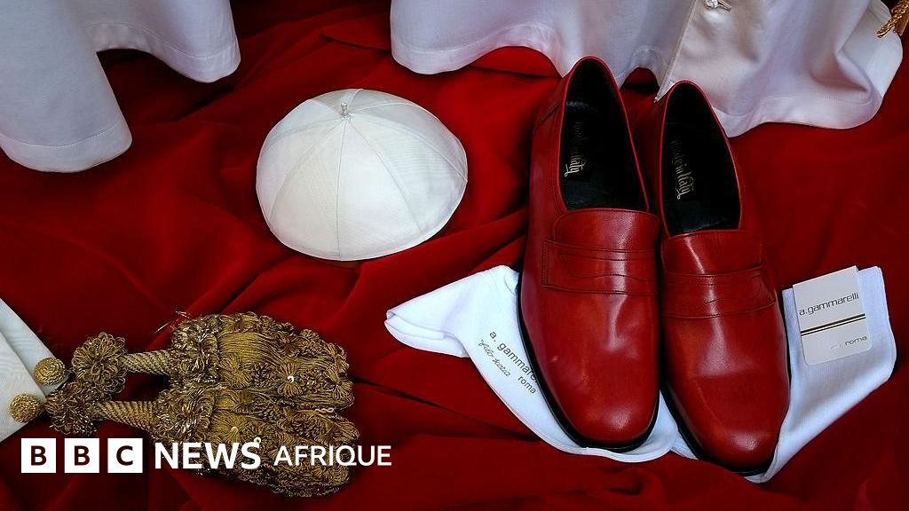 Pourquoi les papes portent-ils des chaussures rouges et que font-ils ...
