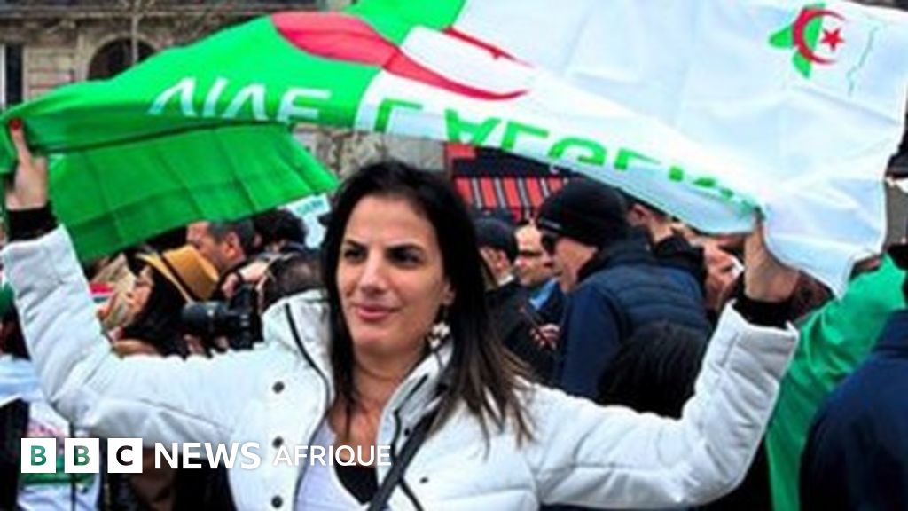 En Images: les manifestations des Algériens à Paris - BBC News Afrique