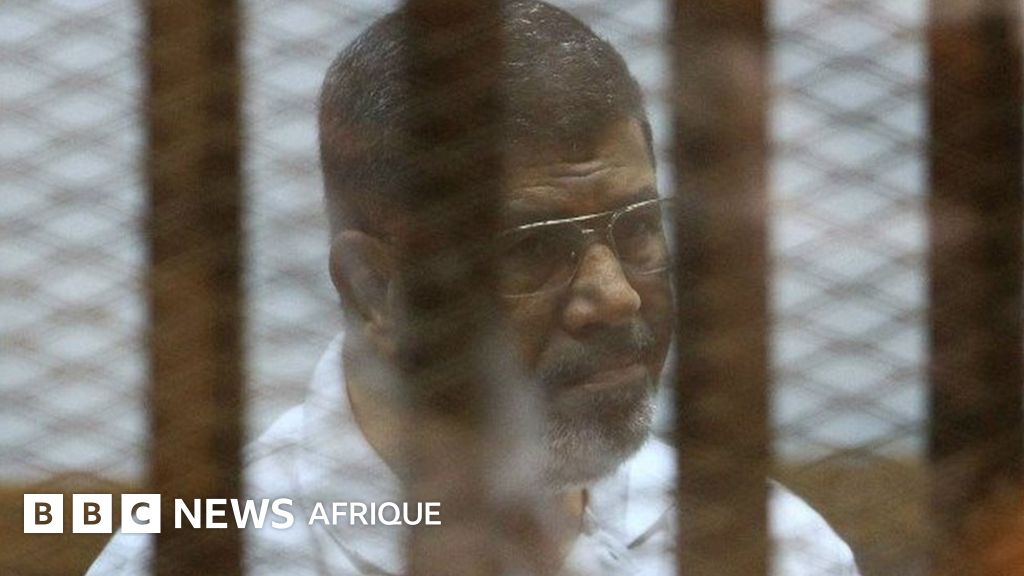 Mohamed Morsi condamné à 20 ans de prison - BBC News Afrique