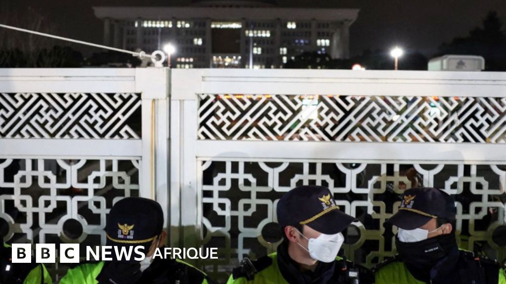 Loi martiale en Corée du Sud : Pourquoi le président Yoon Suk-yeol l'a-t-il déclarée ? - BBC ...