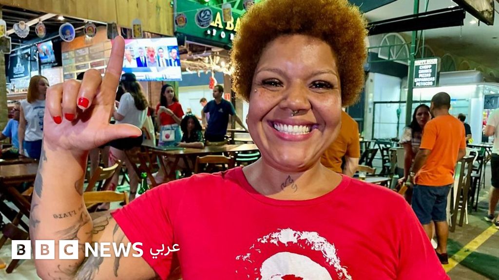 احتفالات في البرازيل بعودة لولا دا سيلفا إلى رئاسة البلاد - BBC News عربي
