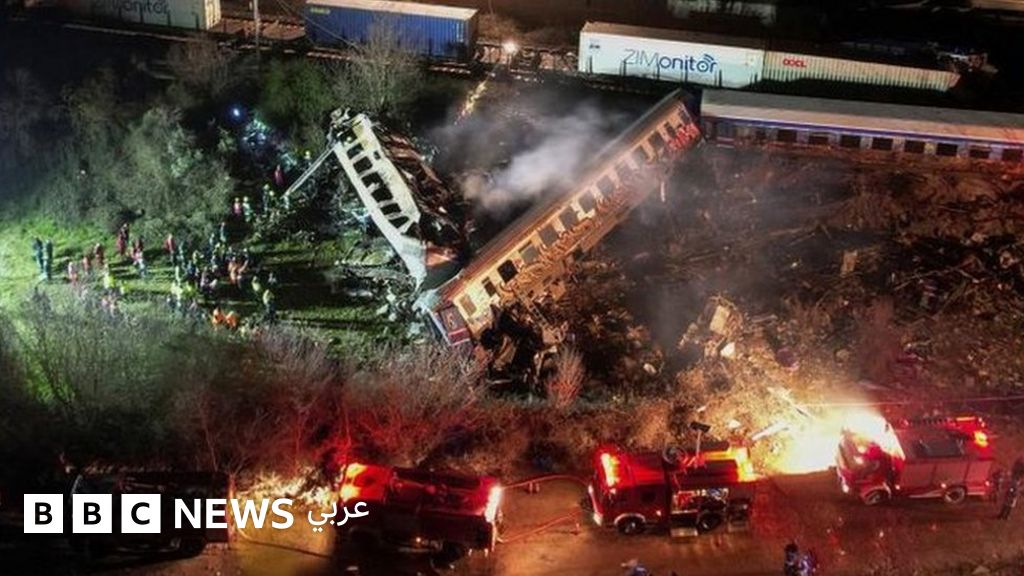 حادث اليونان استقالة وزير النقل اليوناني بعد وقوع عشرات القتلى في حادث