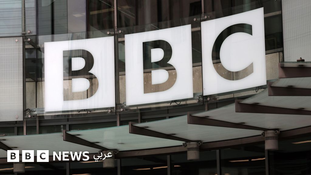 بي بي سي أمام أزمتي "والاس" و"وثائقي غزة"... هل تنجح في تجاوزهما؟ - BBC News عربي