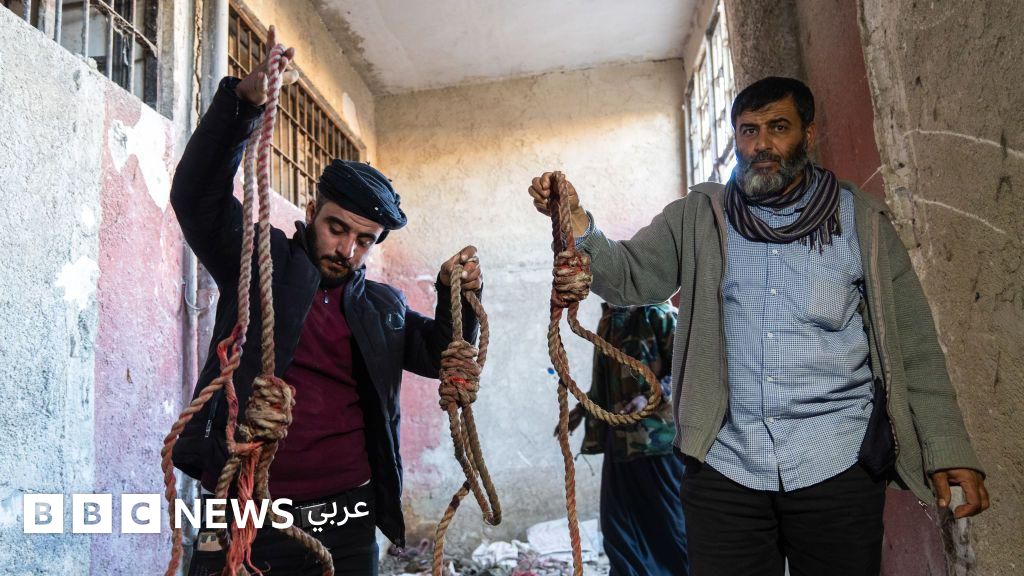 "نظرة جديدة مؤلمة إلى وحشية الأسد في سوريا"- في الإيكونوميست - BBC News ...