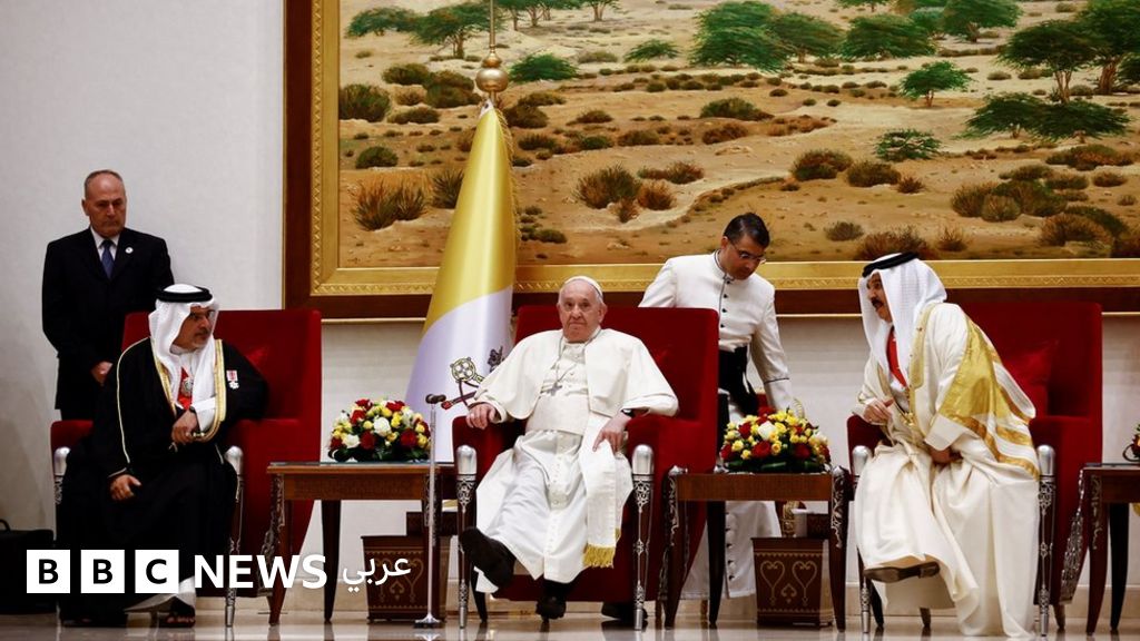 البابا فرنسيس في زيارة تاريخية إلى البحرين Bbc News عربي