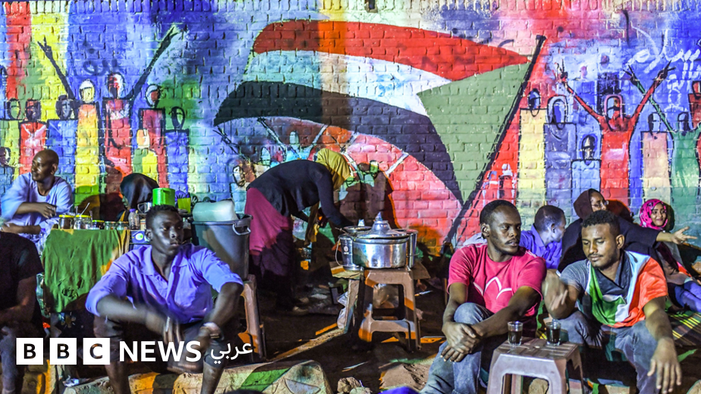 بالصور ثورة السودان كما يرويها الفن Bbc News Arabic