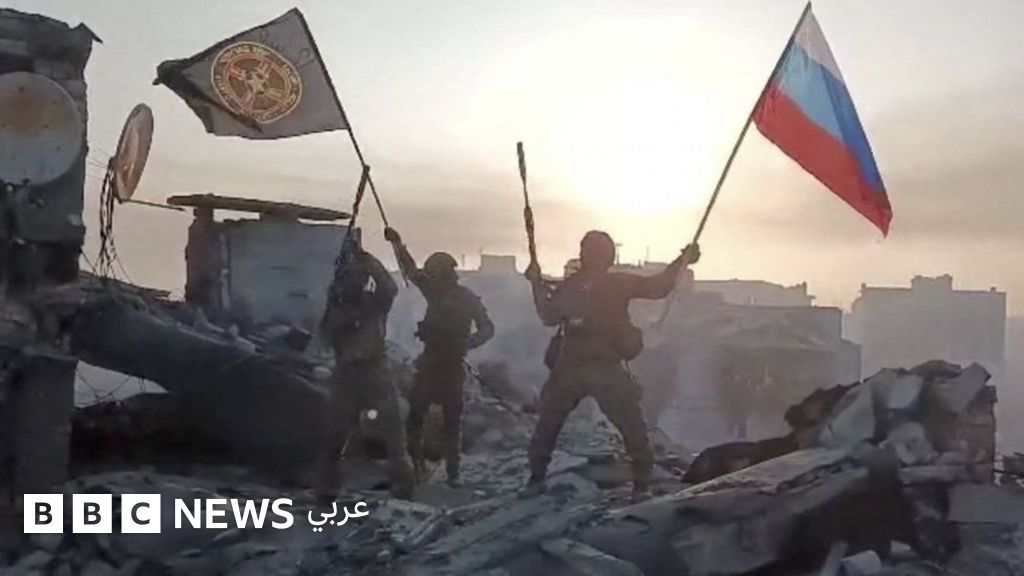روسيا وأوكرانيا: زعيم مجموعة "فاغنر" يتعهد بتسليم باخموت للجيش الروسي بحلول يونيو - BBC News عربي