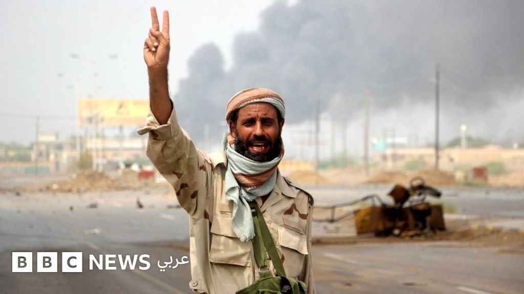 التحالف بقيادة السعودية يقطع طريق إمداد رئيسيا بين الحديدة وصنعاء