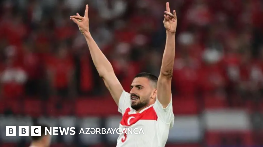 Türk futbolçunun bozqurd işarəsi qalmaqal yaradıb - BBC News Azərbaycanca