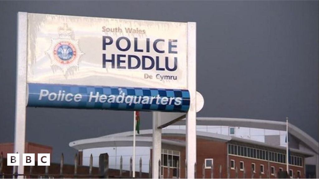 Arestio dau dditectif o Heddlu De Cymru - BBC Cymru Fyw