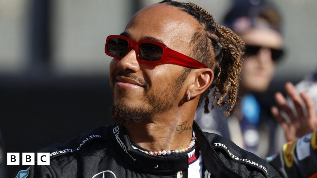 Formula 1: Shock as Lewis Hamilton changes teams - BBC Newsround