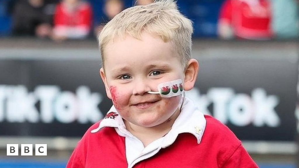 Morgan Ridler: 'Siom bod twyllwr yn codi arian yn ei enw' - BBC Cymru Fyw