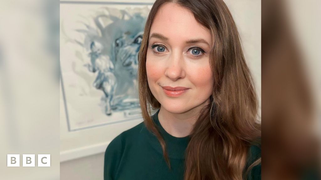 Pum munud gyda'r artist Nichola Harding Hope - BBC Cymru Fyw