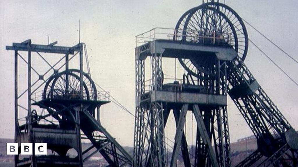 Dr Elin Jones: 'Cymru'n colli trysorau hanesyddol' - BBC Cymru Fyw