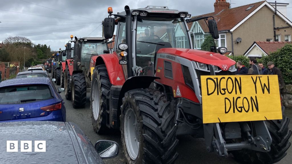 Sunak: Cynigion amaeth Llywodraeth Cymru yn 'ysgytwol' - BBC Cymru Fyw