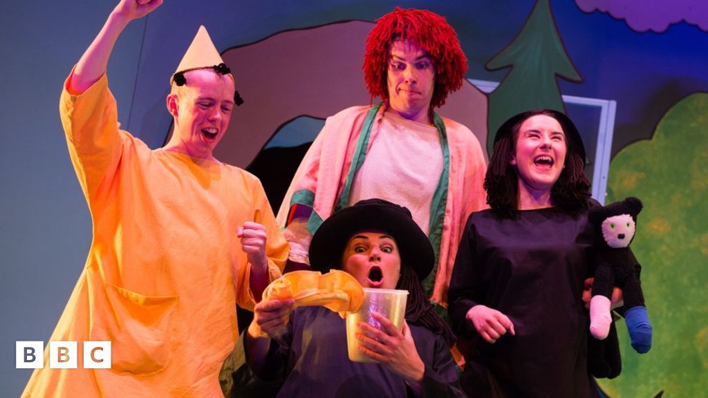 Lle oeddwn i: Mair Tomos Ifans a Rwtsh Ratsh Rala Rwdins - BBC Cymru Fyw