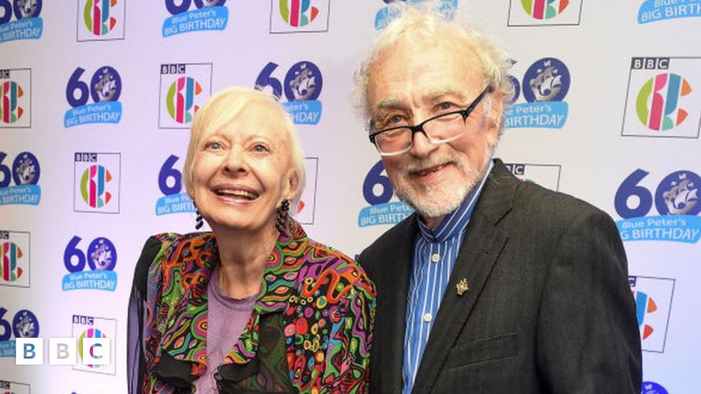 Edward Barnes: Tributes paid to Newsround creator - BBC Newsround