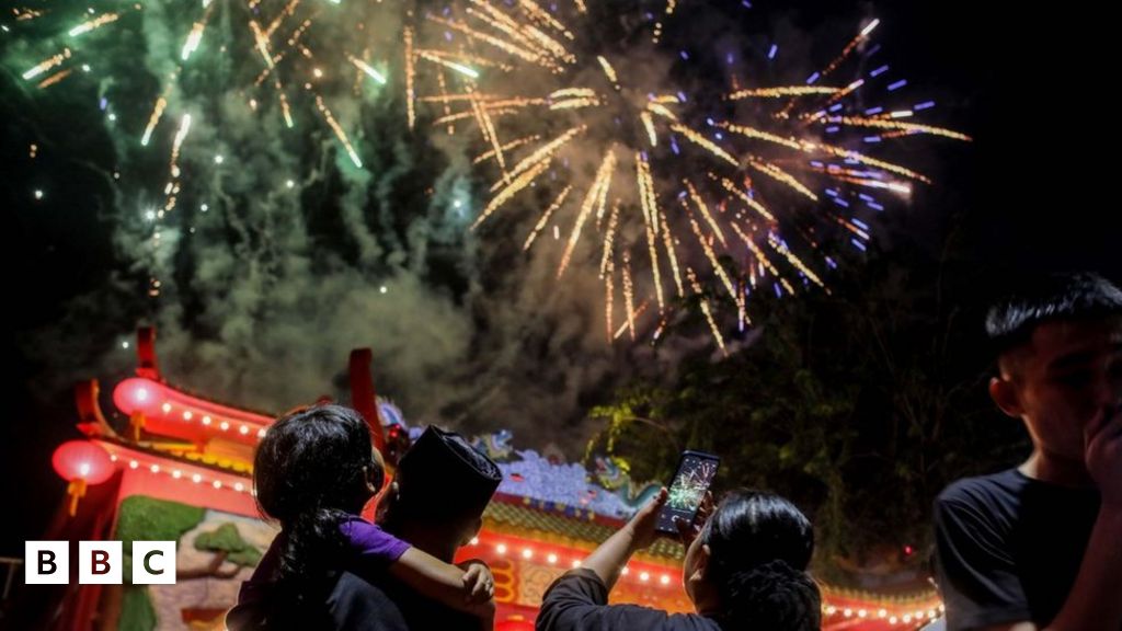 Lunar New Year: How was it celebrated around the world? - BBC Newsround