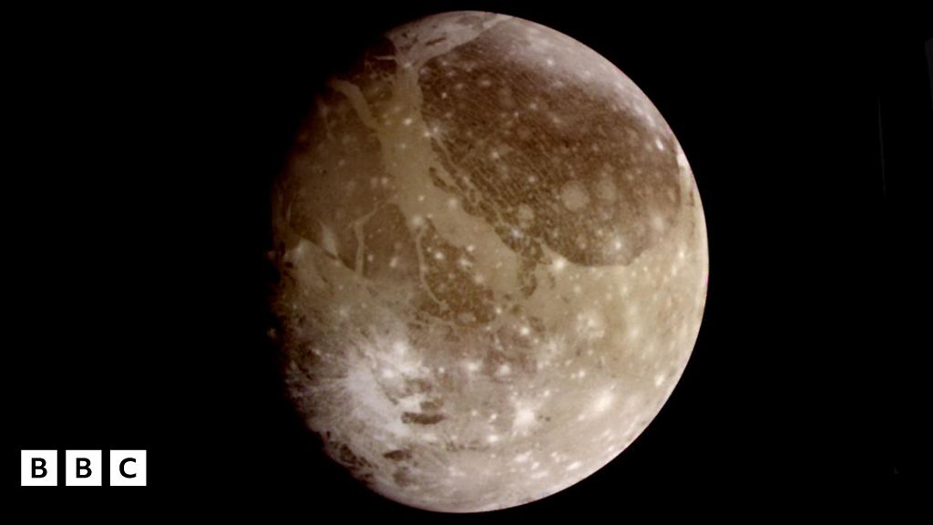 Jupiter: Spacecraft to explore icy moons is ready for launch - BBC ...