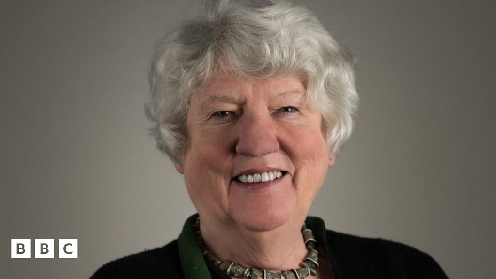 Bod yn gadeirydd dros dro y BBC yn 'brofiad anhygoel' - BBC Cymru Fyw