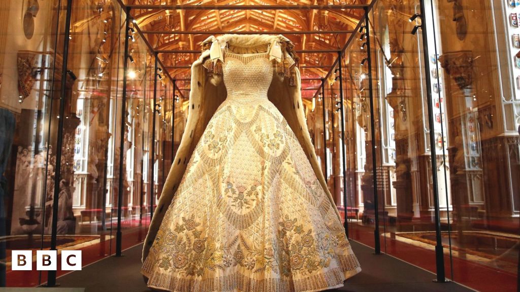 Royal Family: The Queen's Coronation dress, robes and jewellery to go ...