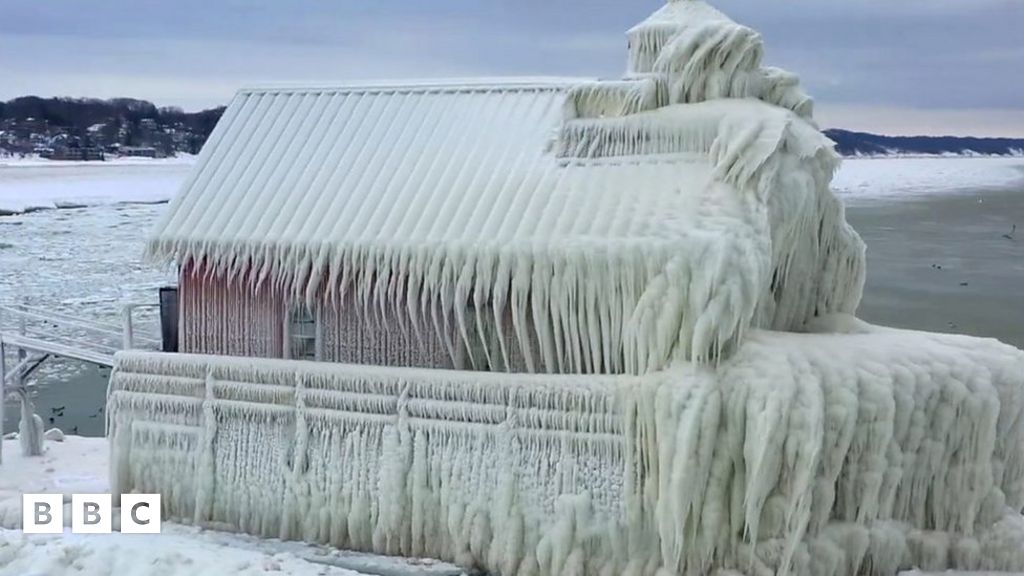 Wild weather in the UK and around the world - BBC Newsround