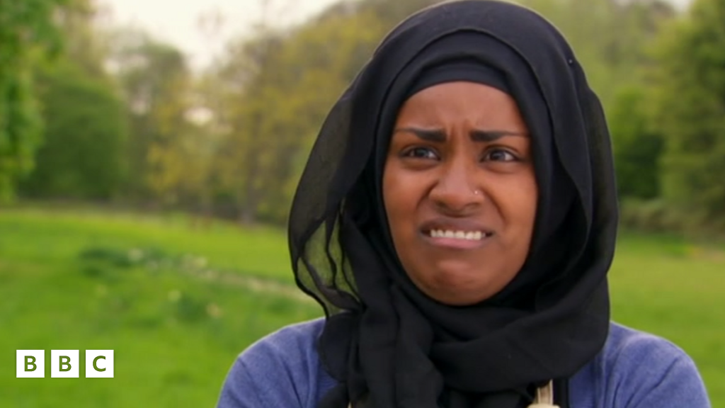 Great British Bake Off: Nadiya's most fantastic faces - BBC Newsround