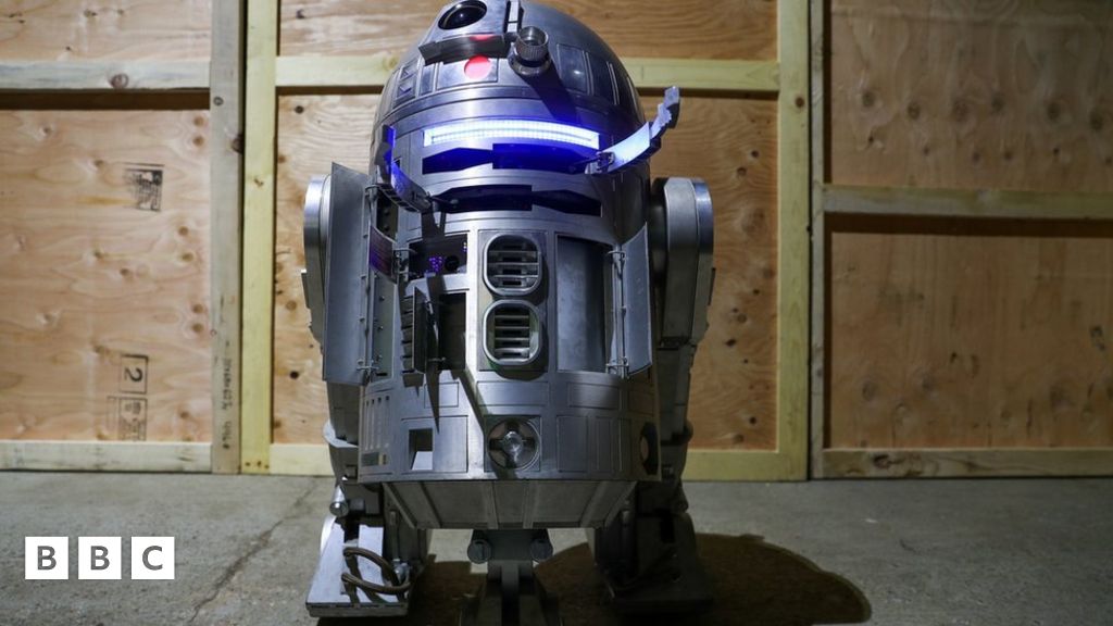 X-Men, Star Wars and Batman: The famous film props people can buy - BBC ...