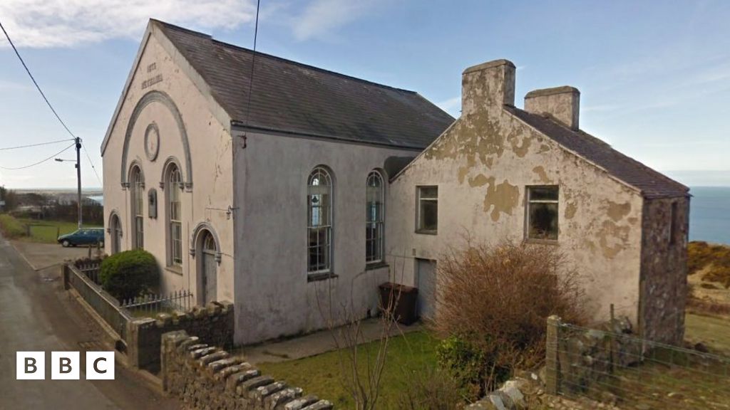 Capel Tom Nefyn ym Mhistyll wedi'i werthu am £257,000 - BBC Cymru Fyw