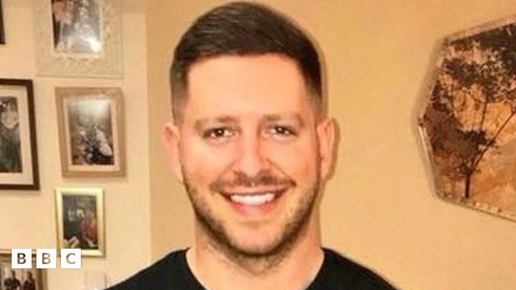 Ateb y Galw: Yr actor Geraint Rhys Edwards - BBC Cymru Fyw