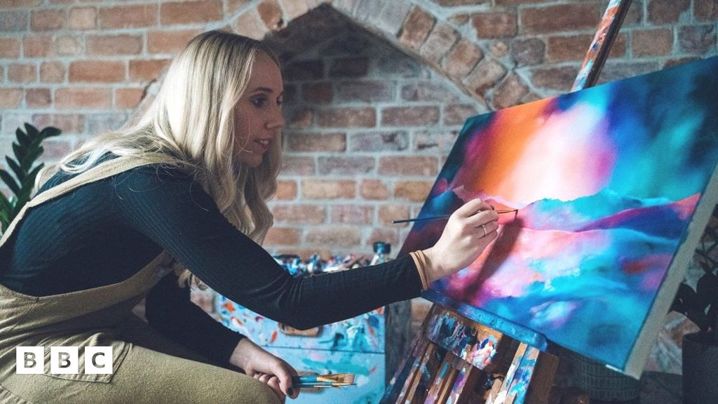 Ateb y Galw: Yr artist Lisa Eurgain Taylor - BBC Cymru Fyw