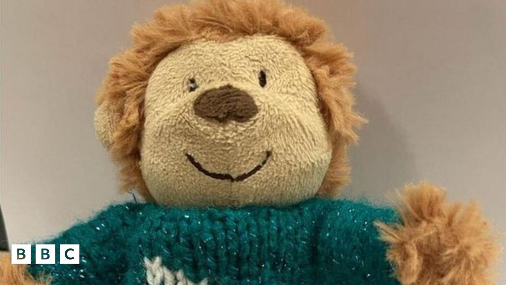 Lost toy makes its way home after 600-mile adventure! - BBC Newsround