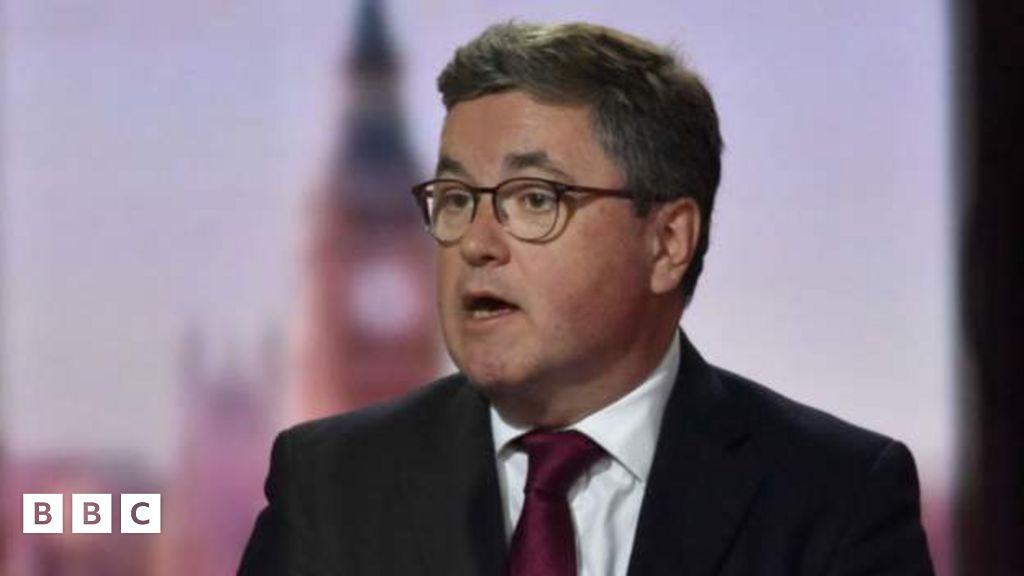 Penodi Syr Robert Buckland AS yn Ysgrifennydd Cymru - BBC Cymru Fyw