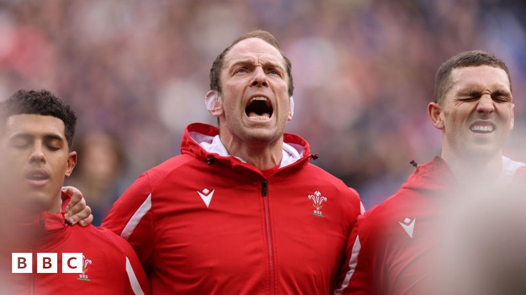 Undeb Rygbi Cymru a'r rhanbarthau yn arwyddo cytundeb - BBC Cymru Fyw