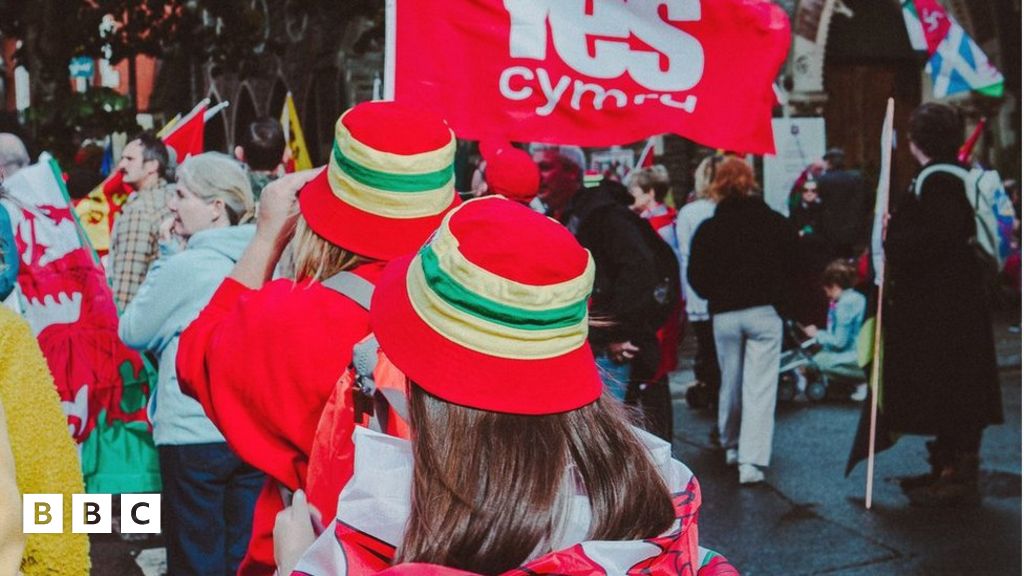 Lluniau: Gorymdaith annibyniaeth yng Nghaerdydd - BBC Cymru Fyw