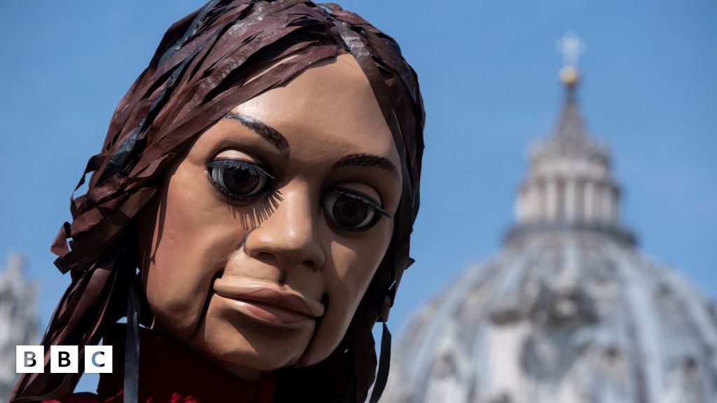 Little Amal: Refugee puppet's journey comes to an end in Manchester ...