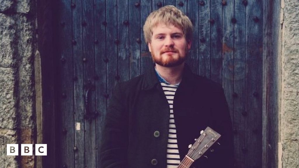 Ateb y Galw: Gwilym Bowen Rhys - BBC Cymru Fyw