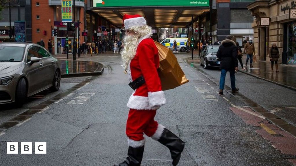 Christmas lockdown rules: Everything you need to know - BBC Newsround