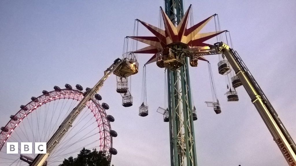 Nineteen people rescued from Starflyer ride in London - BBC Newsround