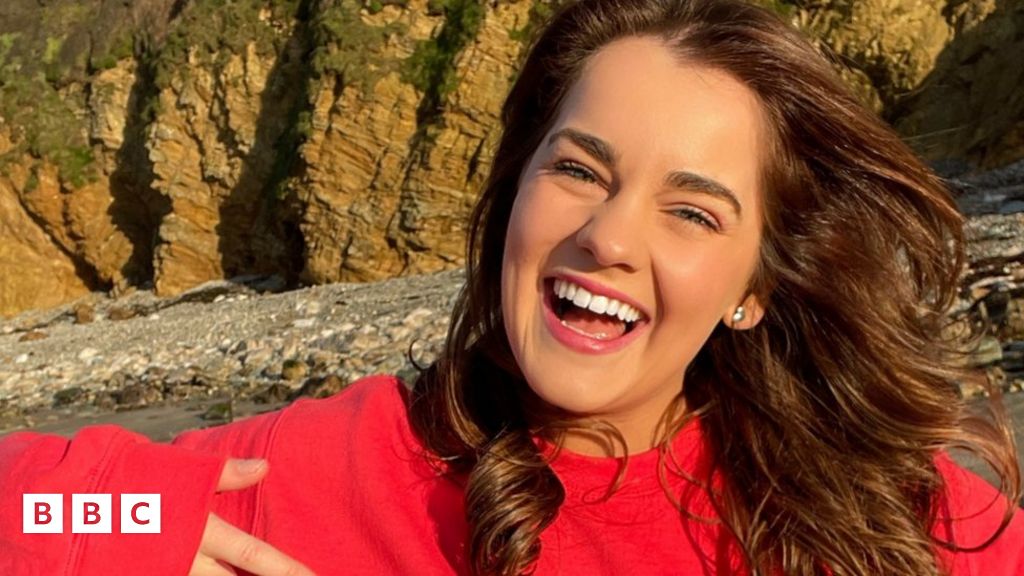 Ateb y Galw: Yr actores Heledd Roberts - BBC Cymru Fyw