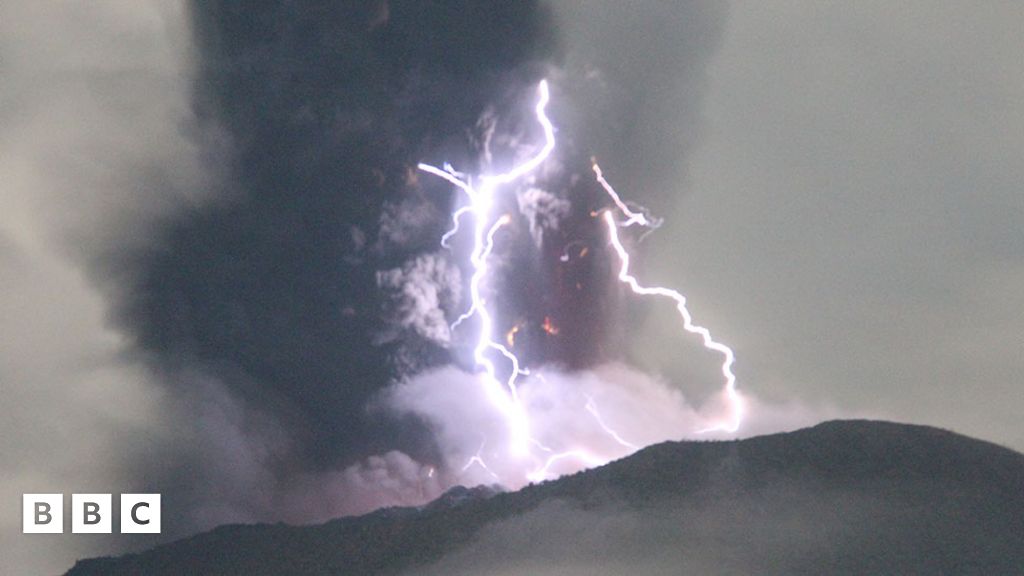 Mount Ibu: Indonesia's second-most active volcano erupts again - BBC ...