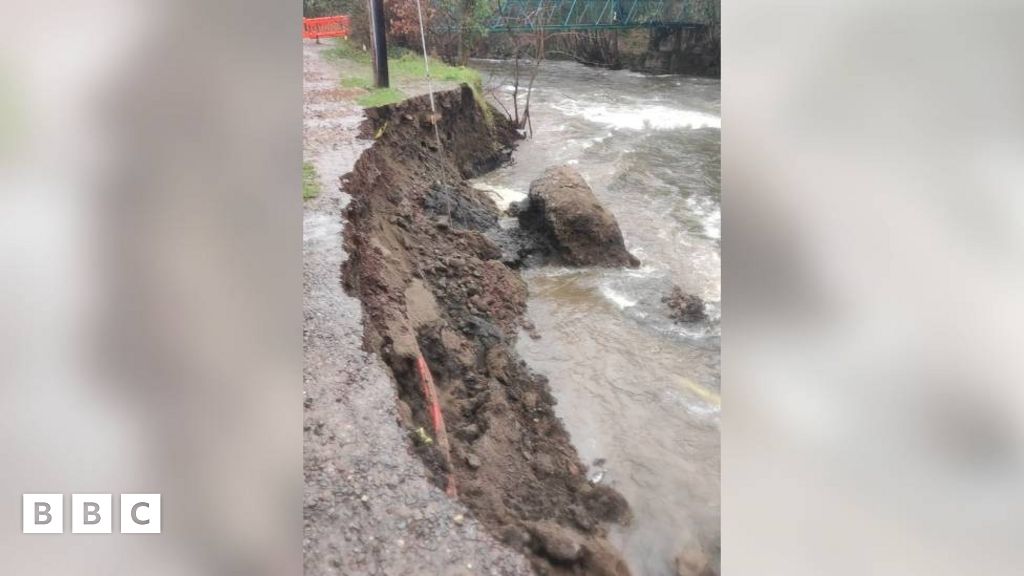 Rhybudd am ragor o law trwm i ddod ar draws Cymru - BBC Cymru Fyw