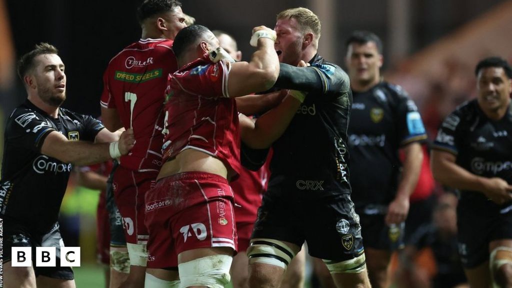 Y Bencampwriaeth Rygbi Unedig: Scarlets 33-17 Dreigiau - BBC Cymru Fyw
